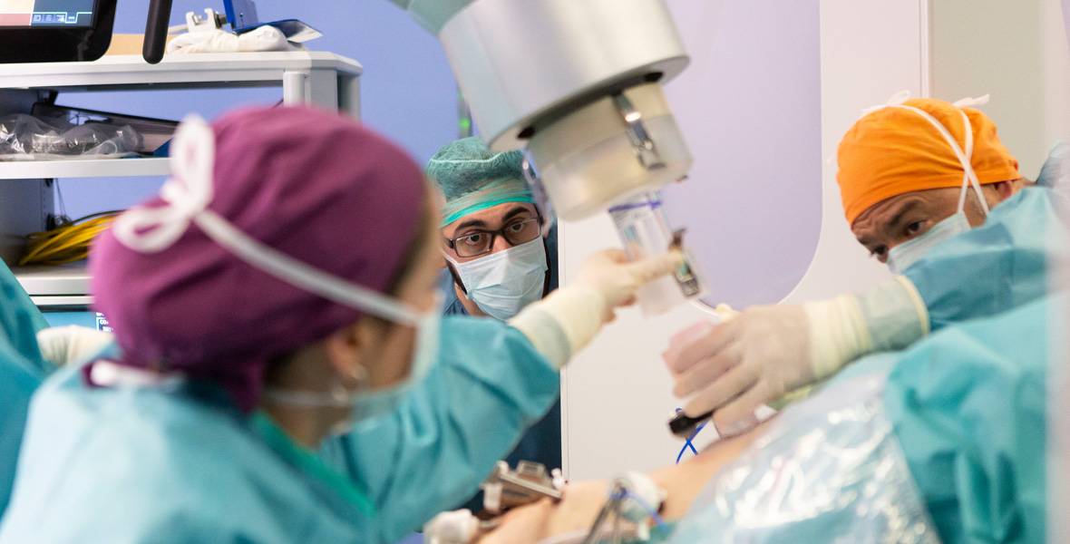 La Clínica Universidad De Navarra Trata Por Primera Vez En El Mundo
